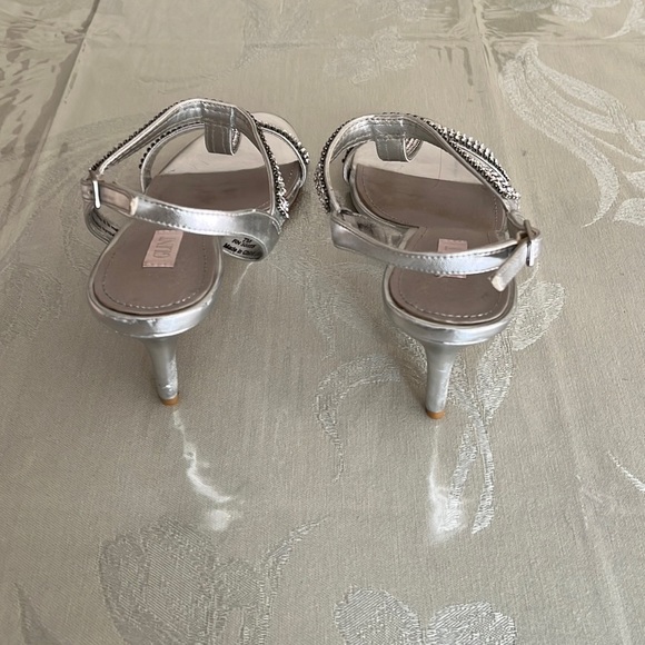 Glint | Shoes | Gently Worn Silver Strappy Shoe Small Diamonds On ...